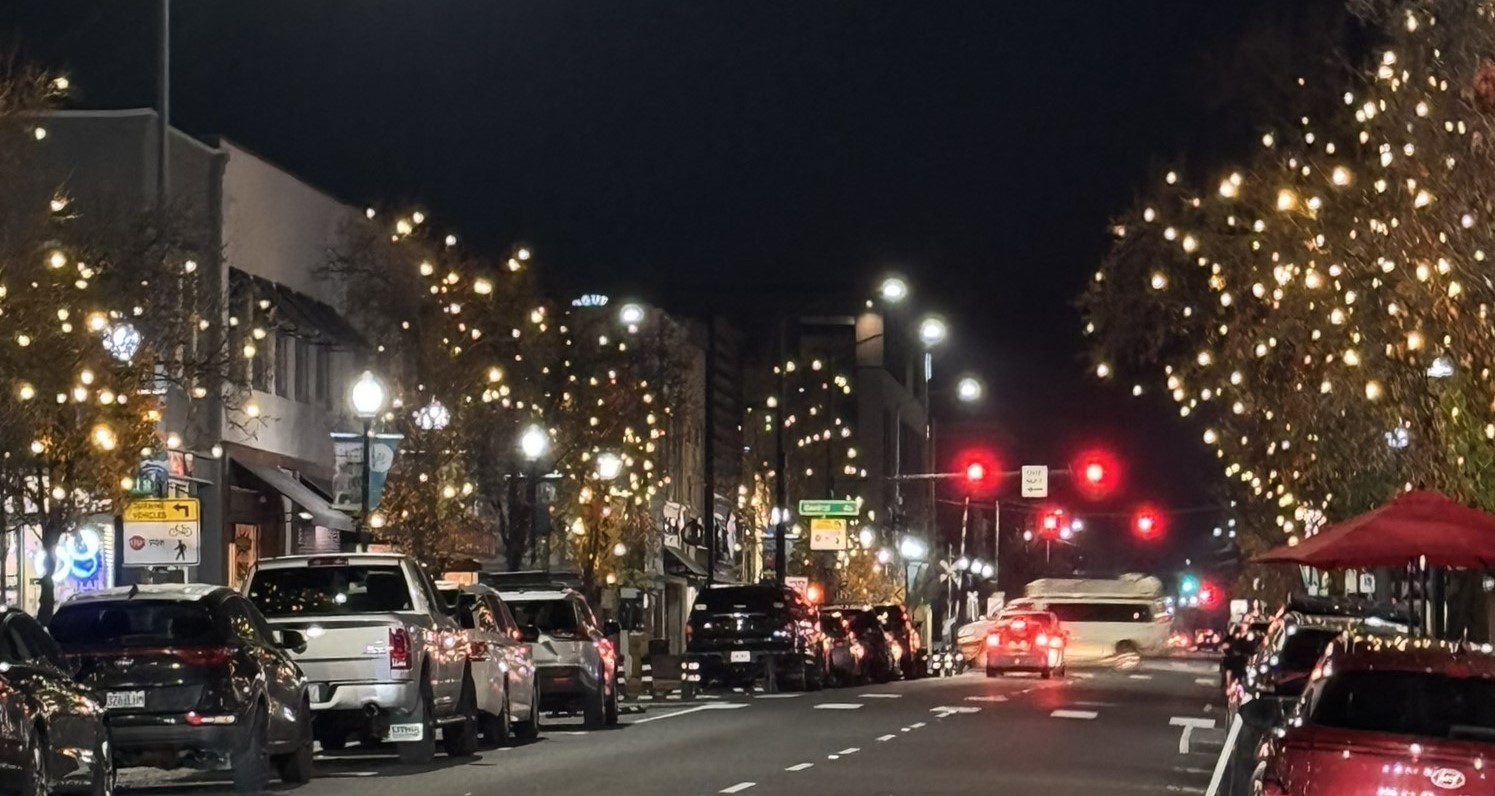 Main Street Holiday Lights | Downtown Medford Association
